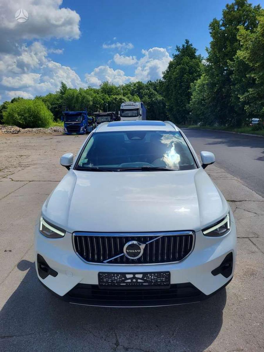 Balts Volvo XC40 2023 Šilalė, ar dzinēja tilpumu 2.00 L un nobraukumu 34 tūkst. km par 29500 €, foto 10 vietnē AUTOMOTO.COM.LV