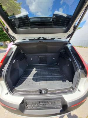 Balts Volvo XC40 2023 Šilalė, ar dzinēja tilpumu 2.00 L un nobraukumu 34 tūkst. km par 29500 €, foto 17 vietnē AUTOMOTO.COM.LV