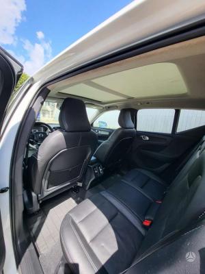Balts Volvo XC40 2023 Šilalė, ar dzinēja tilpumu 2.00 L un nobraukumu 34 tūkst. km par 29500 €, foto 18 vietnē AUTOMOTO.COM.LV