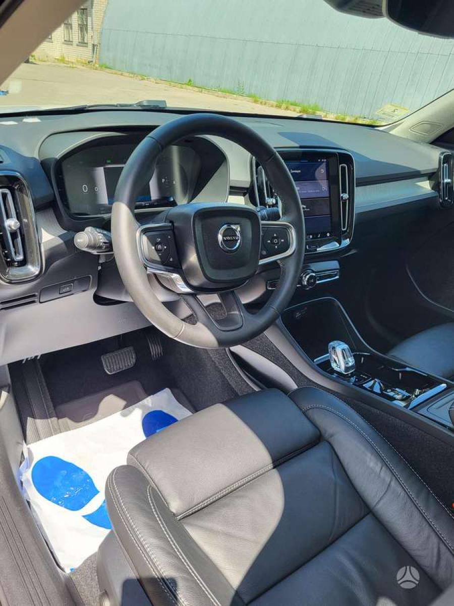 Balts Volvo XC40 2023 Šilalė, ar dzinēja tilpumu 2.00 L un nobraukumu 34 tūkst. km par 29500 €, foto 19 vietnē AUTOMOTO.COM.LV
