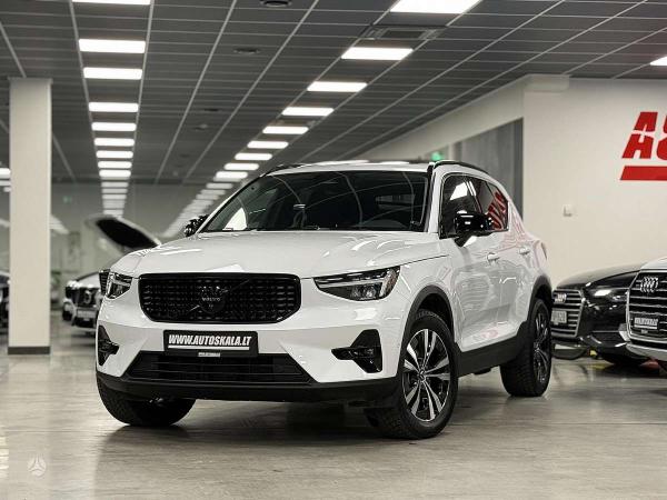Balts Volvo XC40 2025 Klaipėda, ar dzinēja tilpumu 2.00 L un nobraukumu 3 tūkst. km par 29900 €, foto 1 vietnē AUTOMOTO.COM.LV