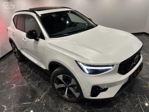 White Volvo XC40 2025 in Prienai, with an engine capacity of 2.00 L and mileage of 4 thousand km for 30900 €, photo 9 on AUTOMOTO.COM.LV