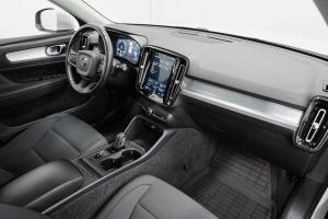 Balts Volvo XC40 2020 Tallina, ar dzinēja tilpumu 2.00 L un nobraukumu 89 tūkst. km par 19900 €, foto 8 vietnē AUTOMOTO.COM.LV
