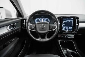 Balts Volvo XC40 2020 Tallina, ar dzinēja tilpumu 2.00 L un nobraukumu 89 tūkst. km par 19900 €, foto 11 vietnē AUTOMOTO.COM.LV