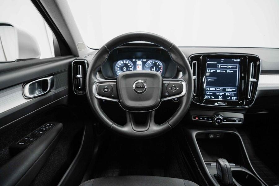 Balts Volvo XC40 2020 Tallina, ar dzinēja tilpumu 2.00 L un nobraukumu 89 tūkst. km par 19900 €, foto 11 vietnē AUTOMOTO.COM.LV