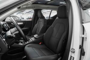 Balts Volvo XC40 2020 Tallina, ar dzinēja tilpumu 2.00 L un nobraukumu 89 tūkst. km par 19900 €, foto 15 vietnē AUTOMOTO.COM.LV
