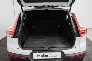 Balts Volvo XC40 2020 Tallina, ar dzinēja tilpumu 2.00 L un nobraukumu 89 tūkst. km par 19900 €, foto 16 vietnē AUTOMOTO.COM.LV