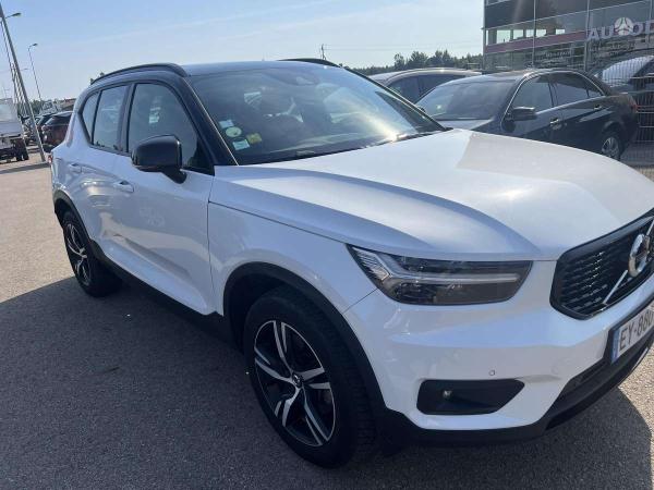 Balts Volvo XC40 2018 Tauragė, ar dzinēja tilpumu 1.97 L un nobraukumu 202 tūkst. km par 15900 €, foto 2 vietnē AUTOMOTO.COM.LV