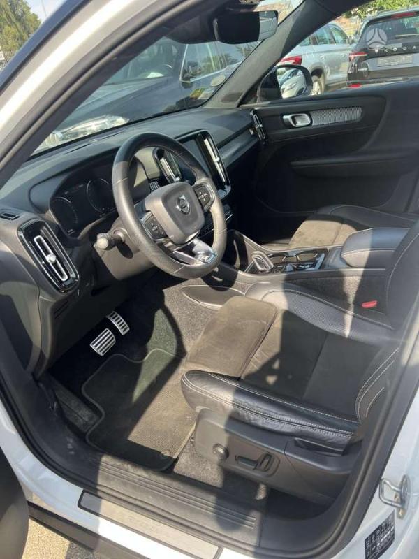 Balts Volvo XC40 2018 Tauragė, ar dzinēja tilpumu 1.97 L un nobraukumu 202 tūkst. km par 15900 €, foto 5 vietnē AUTOMOTO.COM.LV
