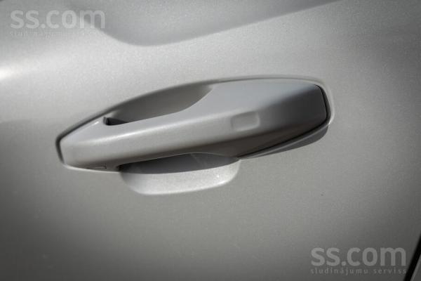 Белый Вольво XC40 2018 в Елгава, объемом двигателя 2.00 л и пробегом 220 тыс. км за 19300 €, фото 8 на AUTOMOTO.COM.LV
