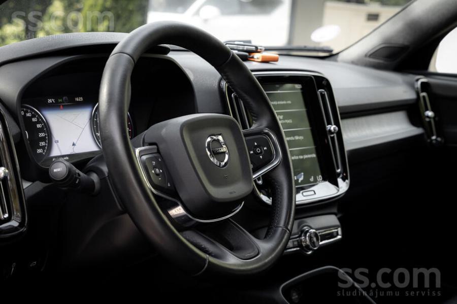 Белый Вольво XC40 2018 в Елгава, объемом двигателя 2.00 л и пробегом 220 тыс. км за 19300 €, фото 10 на AUTOMOTO.COM.LV