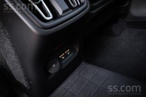 Белый Вольво XC40 2018 в Елгава, объемом двигателя 2.00 л и пробегом 220 тыс. км за 19300 €, фото 14 на AUTOMOTO.COM.LV