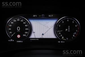 Белый Вольво XC40 2018 в Елгава, объемом двигателя 2.00 л и пробегом 220 тыс. км за 19300 €, фото 18 на AUTOMOTO.COM.LV
