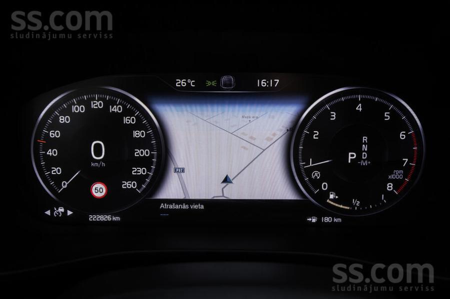 Белый Вольво XC40 2018 в Елгава, объемом двигателя 2.00 л и пробегом 220 тыс. км за 19300 €, фото 18 на AUTOMOTO.COM.LV