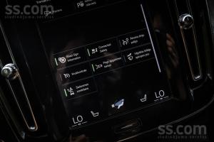 Белый Вольво XC40 2018 в Елгава, объемом двигателя 2.00 л и пробегом 220 тыс. км за 19300 €, фото 23 на AUTOMOTO.COM.LV