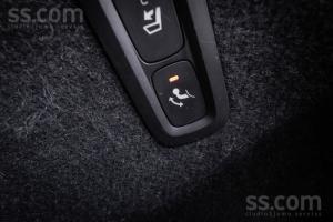 Белый Вольво XC40 2018 в Елгава, объемом двигателя 2.00 л и пробегом 220 тыс. км за 19300 €, фото 34 на AUTOMOTO.COM.LV