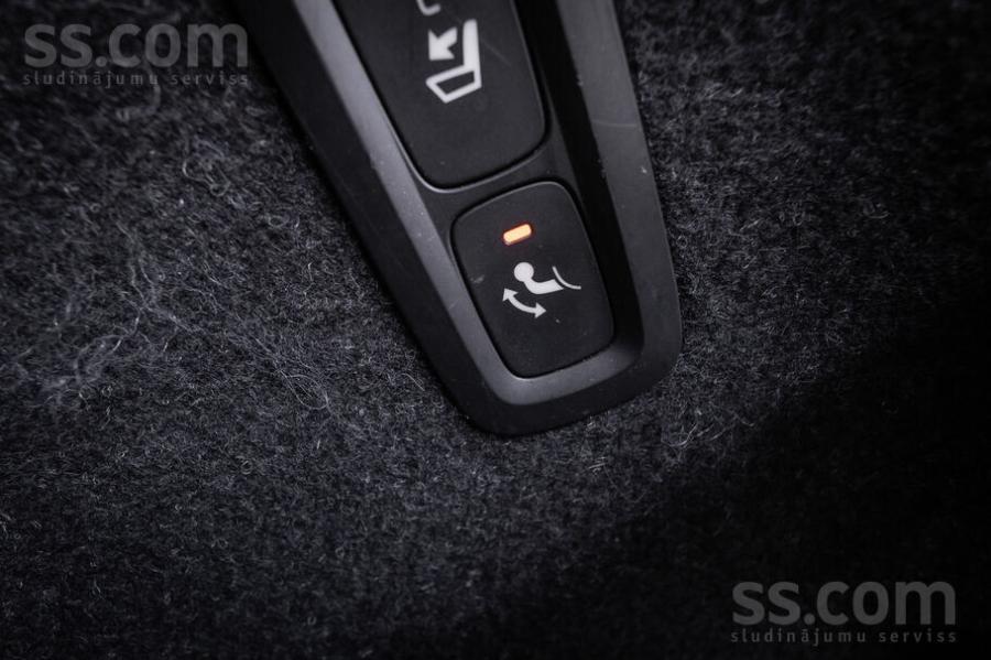 Белый Вольво XC40 2018 в Елгава, объемом двигателя 2.00 л и пробегом 220 тыс. км за 19300 €, фото 34 на AUTOMOTO.COM.LV