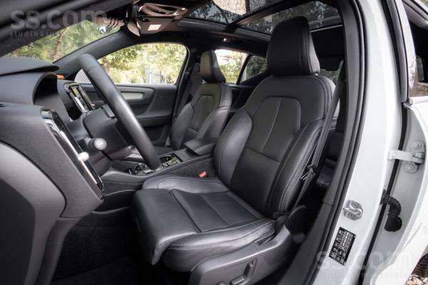 Volvo XC40 2018 Jelgava vietnē Balts Volvo XC40 2018 Jelgava, ar dzinēja tilpumu 2.00 L un nobraukumu 220 tūkst. km par 18800 €, foto 11 vietnē AUTOMOTO.COM.LV