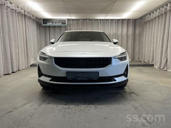 White Volvo XC40 2021 in Riga, with an engine capacity of 2.00 L and mileage of 105 thousand km for 23990 €, photo 2 on AUTOMOTO.COM.LV