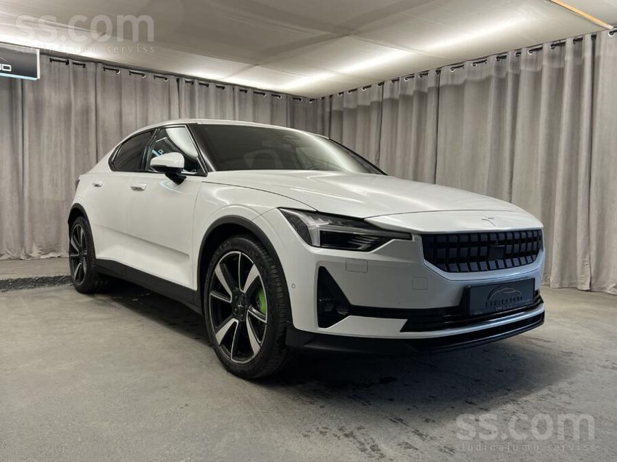 White Volvo XC40 2021 in Riga, with an engine capacity of 2.00 L and mileage of 105 thousand km for 23990 €, photo 3 on AUTOMOTO.COM.LV
