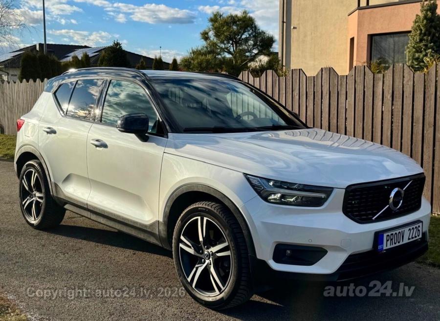 Balts Volvo XC40 2019 Tallina, ar dzinēja tilpumu 2.00 L un nobraukumu 209 tūkst. km par 17990 €, foto 1 vietnē AUTOMOTO.COM.LV