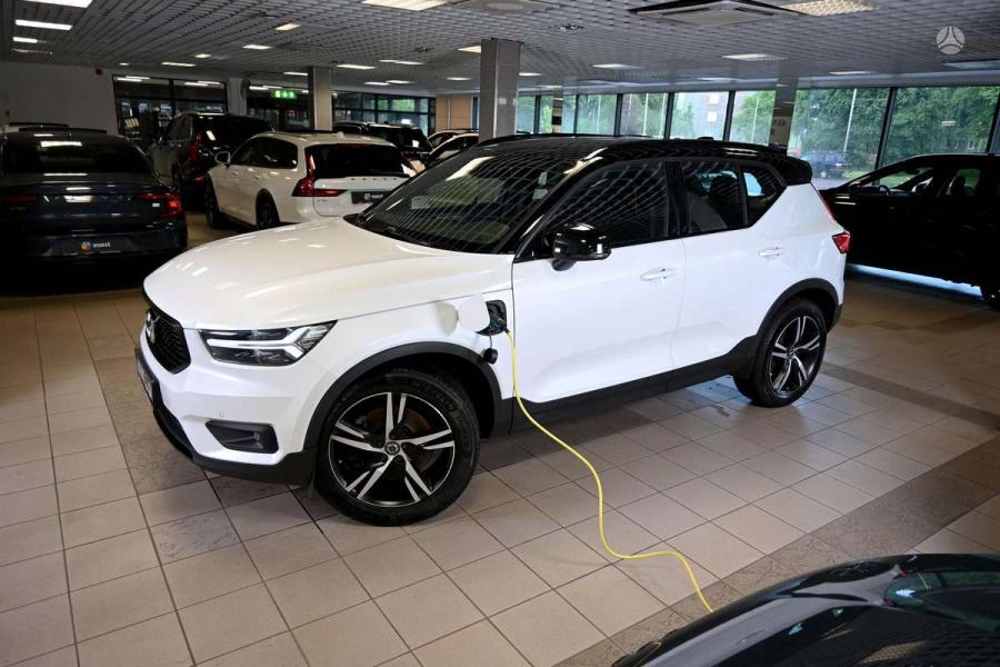 Balts Volvo XC40 2020 Tallina, ar dzinēja tilpumu 0.00 L un nobraukumu 0 tūkst. km par 25900 €, foto 7 vietnē AUTOMOTO.COM.LV