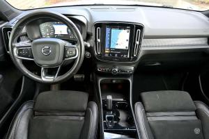 Balts Volvo XC40 2020 Tallina, ar dzinēja tilpumu 0.00 L un nobraukumu 0 tūkst. km par 25900 €, foto 18 vietnē AUTOMOTO.COM.LV