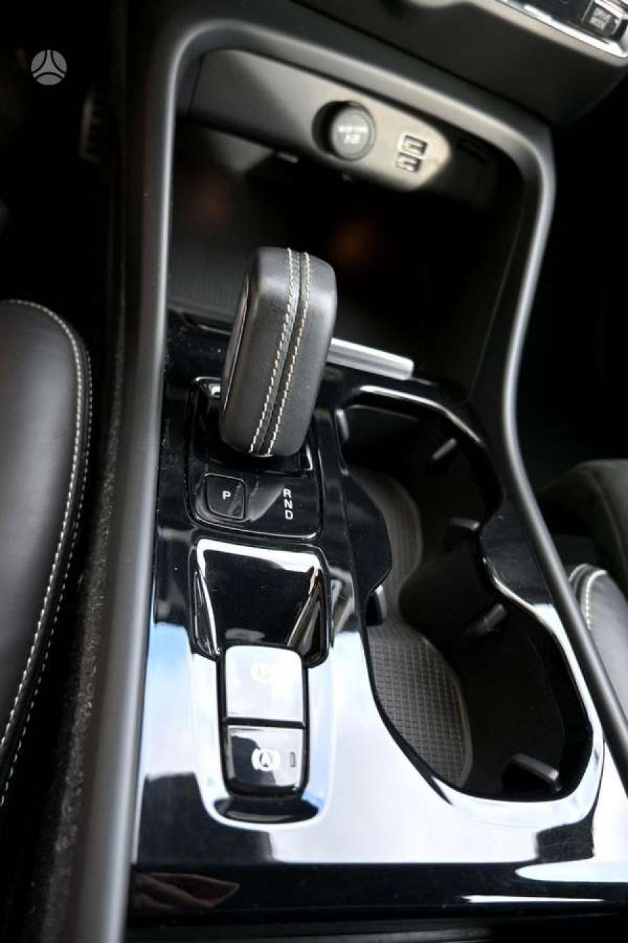 Balts Volvo XC40 2020 Tallina, ar dzinēja tilpumu 0.00 L un nobraukumu 0 tūkst. km par 25900 €, foto 19 vietnē AUTOMOTO.COM.LV