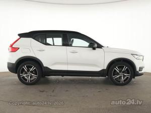 White Volvo XC40 2021 in Tallinn, with an engine capacity of 2.00 L and mileage of 65 thousand km for 26900 €, photo 2 on AUTOMOTO.COM.LV