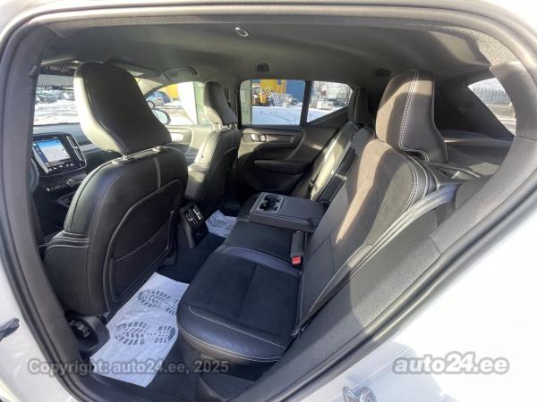 Белый Вольво XC40 2022 в Тарту, объемом двигателя 1.50 л и пробегом 139 тыс. км за 28999 €, фото 11 на AUTOMOTO.COM.LV