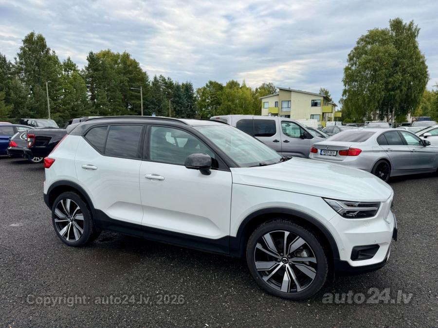 White Volvo XC40 2022 in Tartu, with an engine capacity of 0.00 L and mileage of 77 thousand km for 29900 €, photo 7 on AUTOMOTO.COM.LV