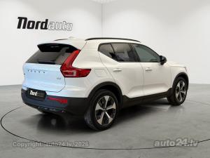 Белый Вольво XC40 2025 в Таллин, объемом двигателя 2.00 л и пробегом 7 тыс. км за 38900 €, фото 3 на AUTOMOTO.COM.LV