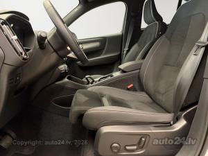Белый Вольво XC40 2025 в Таллин, объемом двигателя 2.00 л и пробегом 7 тыс. км за 38900 €, фото 7 на AUTOMOTO.COM.LV
