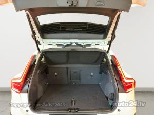 Белый Вольво XC40 2025 в Таллин, объемом двигателя 2.00 л и пробегом 7 тыс. км за 38900 €, фото 16 на AUTOMOTO.COM.LV