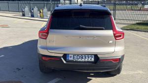 Yellow Volvo XC40 2023 in Jonava, with an engine capacity of 0.00 L and mileage of 32 thousand km for 26500 €, photo 3 on AUTOMOTO.COM.LV