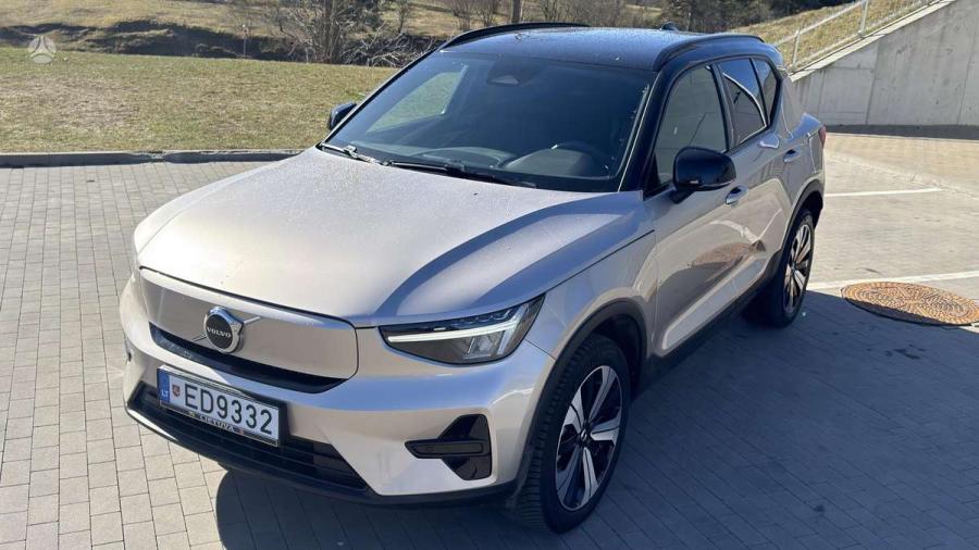 Yellow Volvo XC40 2023 in Jonava, with an engine capacity of 0.00 L and mileage of 32 thousand km for 26500 €, photo 8 on AUTOMOTO.COM.LV