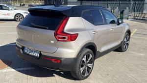 Yellow Volvo XC40 2023 in Jonava, with an engine capacity of 0.00 L and mileage of 32 thousand km for 26500 €, photo 12 on AUTOMOTO.COM.LV