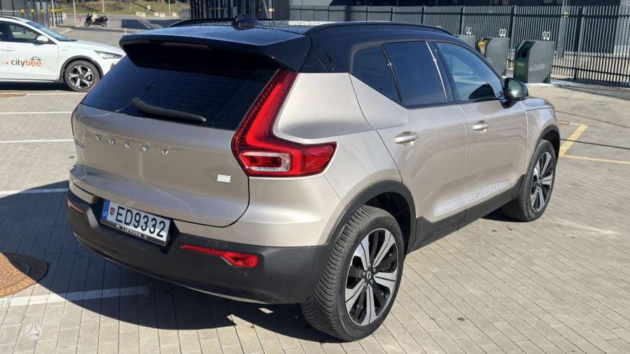 Yellow Volvo XC40 2023 in Jonava, with an engine capacity of 0.00 L and mileage of 32 thousand km for 26500 €, photo 12 on AUTOMOTO.COM.LV