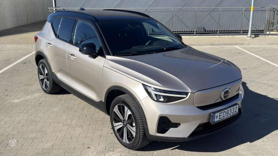 Yellow Volvo XC40 2023 in Jonava, with an engine capacity of 0.00 L and mileage of 32 thousand km for 26500 €, photo 14 on AUTOMOTO.COM.LV