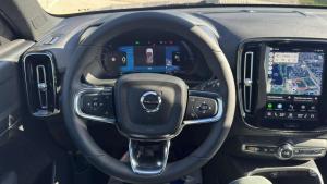 Yellow Volvo XC40 2023 in Jonava, with an engine capacity of 0.00 L and mileage of 32 thousand km for 26500 €, photo 24 on AUTOMOTO.COM.LV