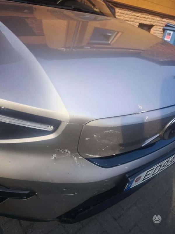 Желтый Вольво XC40 2023 в Ионава, объемом двигателя 0.00 л и пробегом 35 тыс. км за 23700 €, фото 1 на AUTOMOTO.COM.LV