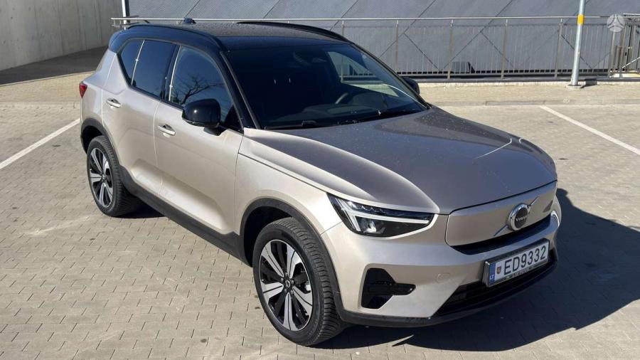 Dzeltens Volvo XC40 2023 Jonava, ar dzinēja tilpumu 0.00 L un nobraukumu 35 tūkst. km par 23700 €, foto 14 vietnē AUTOMOTO.COM.LV