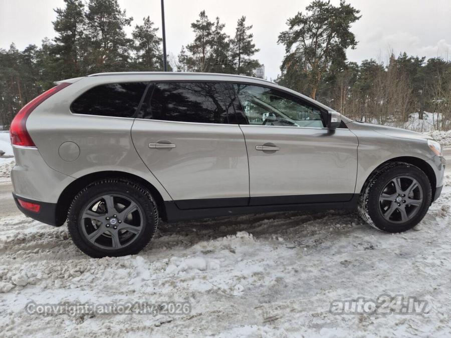 Smilšu krāsa Volvo XC60 2012 Tallina, ar dzinēja tilpumu 0.00 L un nobraukumu 0 tūkst. km par 12750 €, foto 6 vietnē AUTOMOTO.COM.LV