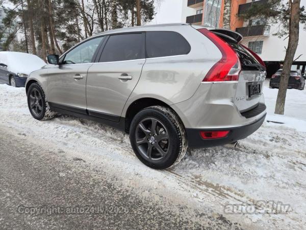 Beige Volvo XC60 2012 in Tallinn, with an engine capacity of 0.00 L and mileage of 0 thousand km for 12750 €, photo 7 on AUTOMOTO.COM.LV