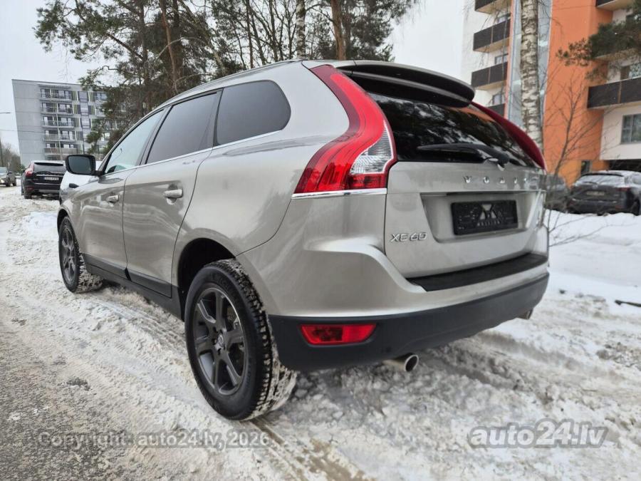 Smilšu krāsa Volvo XC60 2012 Tallina, ar dzinēja tilpumu 0.00 L un nobraukumu 0 tūkst. km par 12750 €, foto 8 vietnē AUTOMOTO.COM.LV