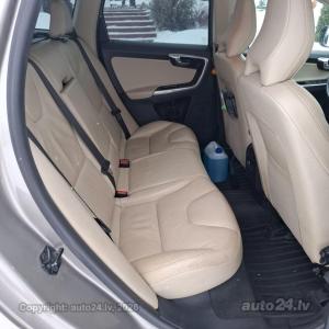 Beige Volvo XC60 2013 in Rakvere, with an engine capacity of 2.40 L and mileage of 268 thousand km for 10500 €, photo 5 on AUTOMOTO.COM.LV