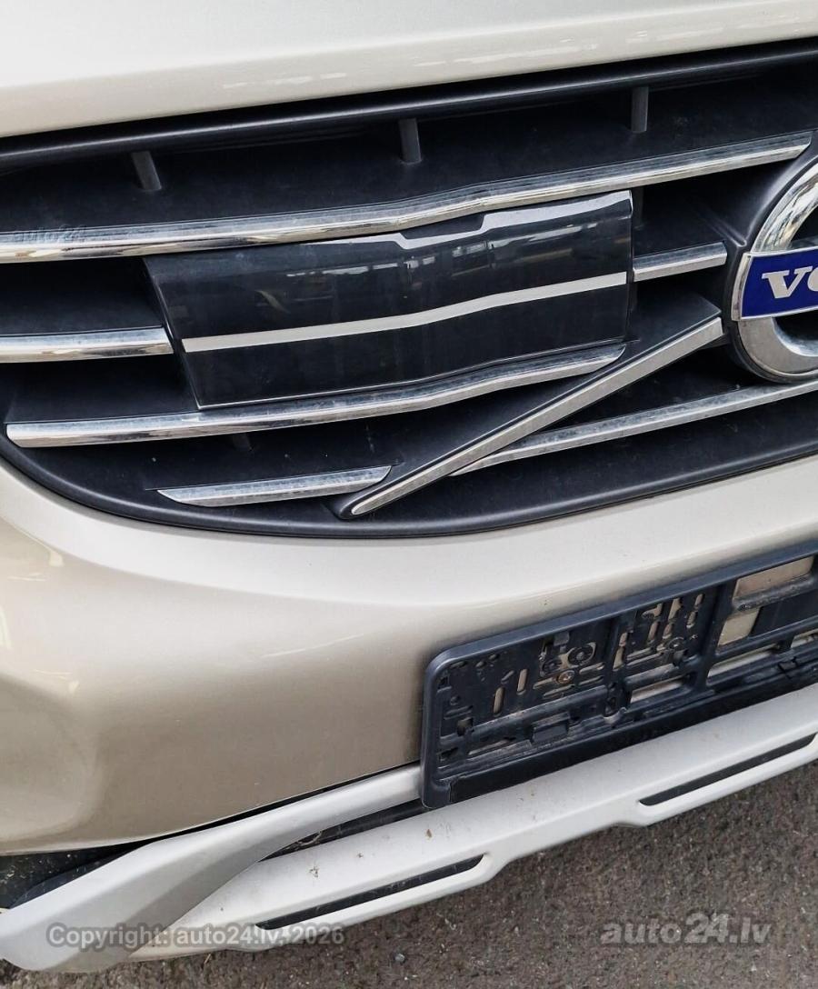 Smilšu krāsa Volvo XC60 2016 Tallina, ar dzinēja tilpumu 0.00 L un nobraukumu 92 tūkst. km par 18450 €, foto 2 vietnē AUTOMOTO.COM.LV