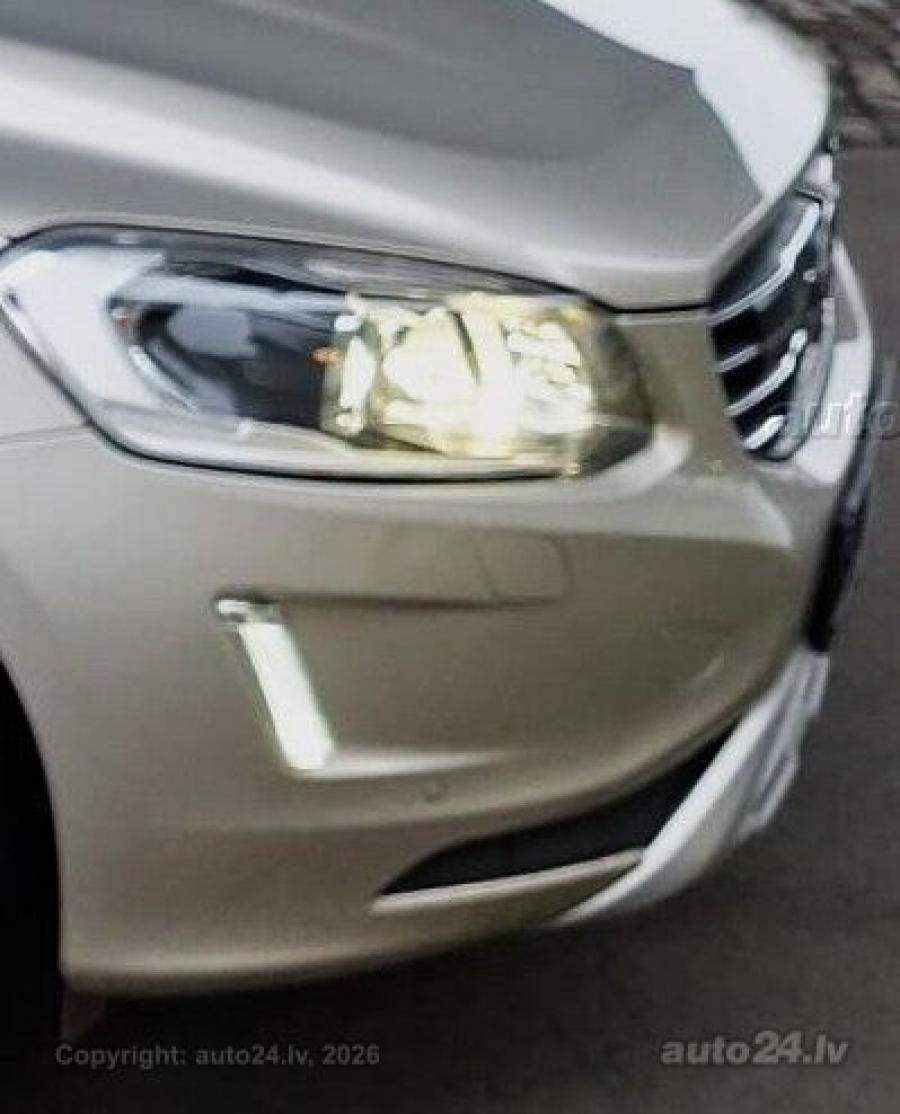 Smilšu krāsa Volvo XC60 2016 Tallina, ar dzinēja tilpumu 0.00 L un nobraukumu 92 tūkst. km par 18450 €, foto 3 vietnē AUTOMOTO.COM.LV