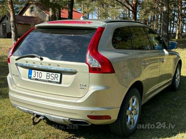 Smilšu krāsa Volvo XC60 2016 Tallina, ar dzinēja tilpumu 2.40 L un nobraukumu 330 tūkst. km par 8900 €, foto 4 vietnē AUTOMOTO.COM.LV