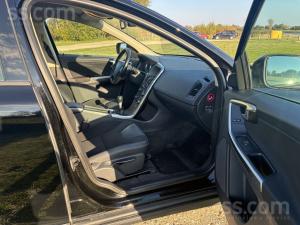 Black Volvo XC60 2011 in Ventspils, with an engine capacity of 2.40 L and mileage of 285 thousand km for 8500 €, photo 6 on AUTOMOTO.COM.LV